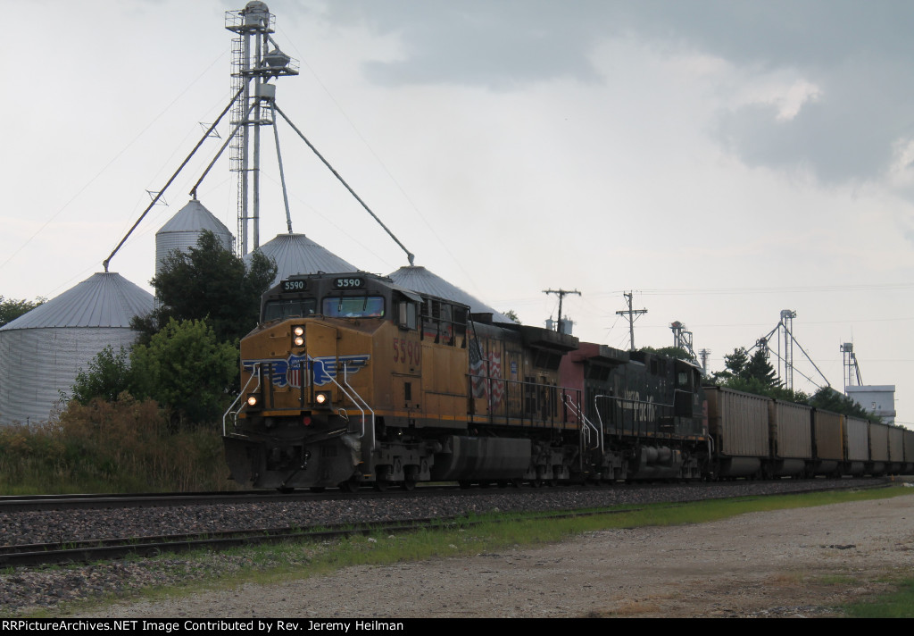 UP 5590 & SP 107 (2)